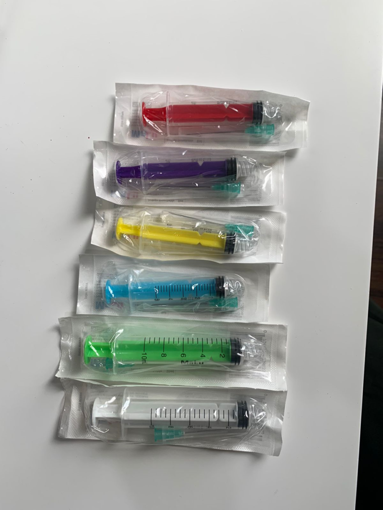 Jeringa desechable de colores MaLu | Venta de Medicamentos y Equipos ...